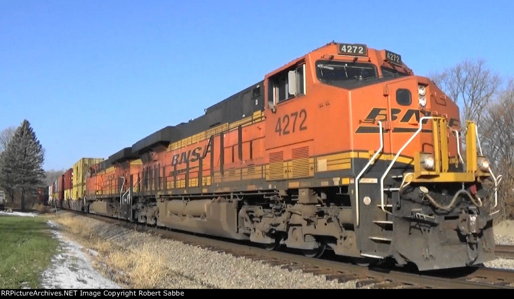 BNSF 4272